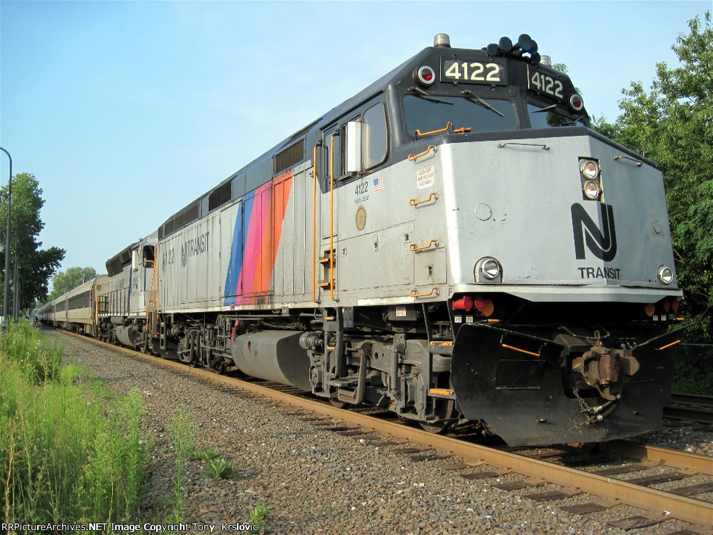 NJT 4122 Hoboken Train 2305